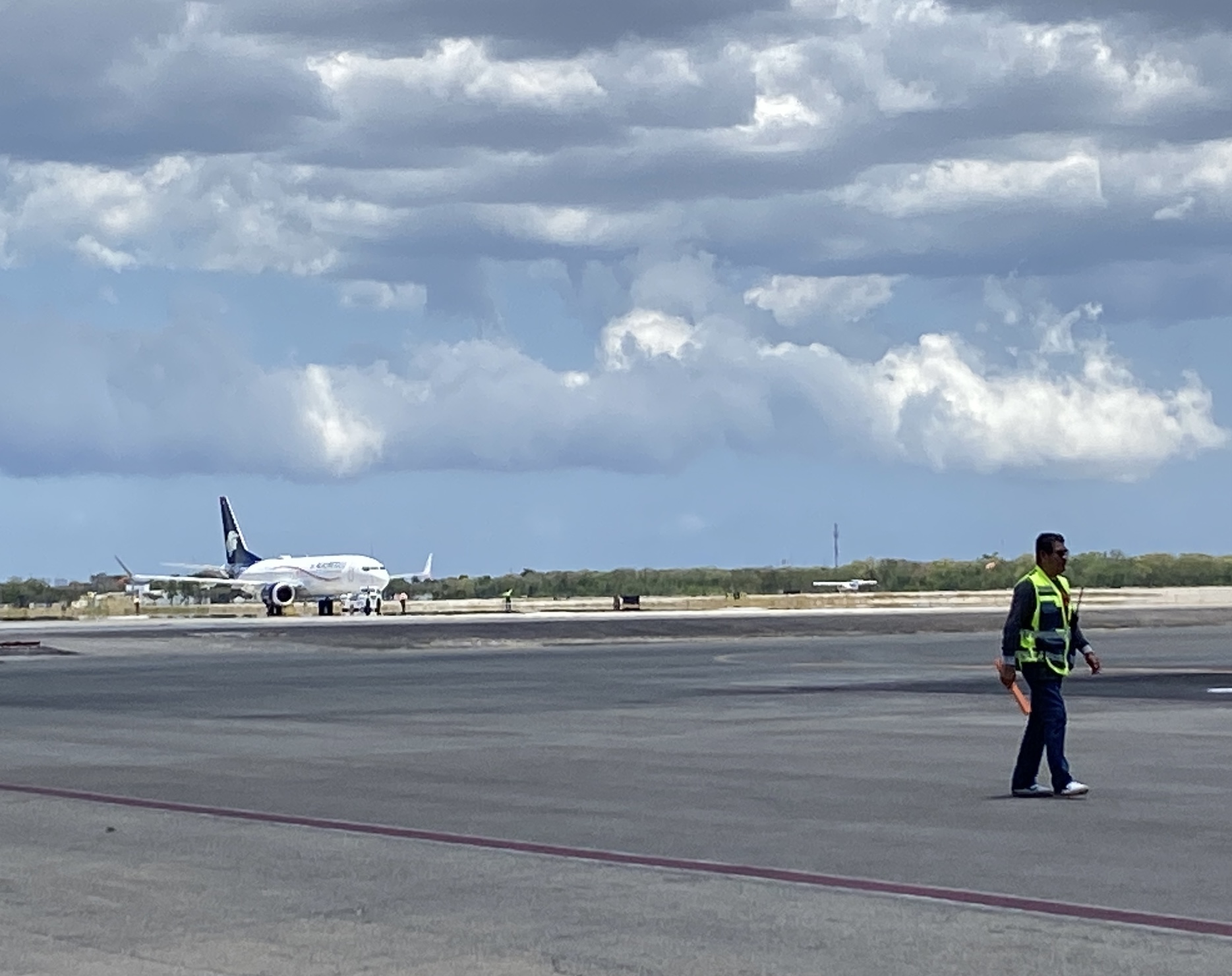 Aeropuerto de Mérida ya resguarda avionetas de Quintana Roo | Yucatan ...
